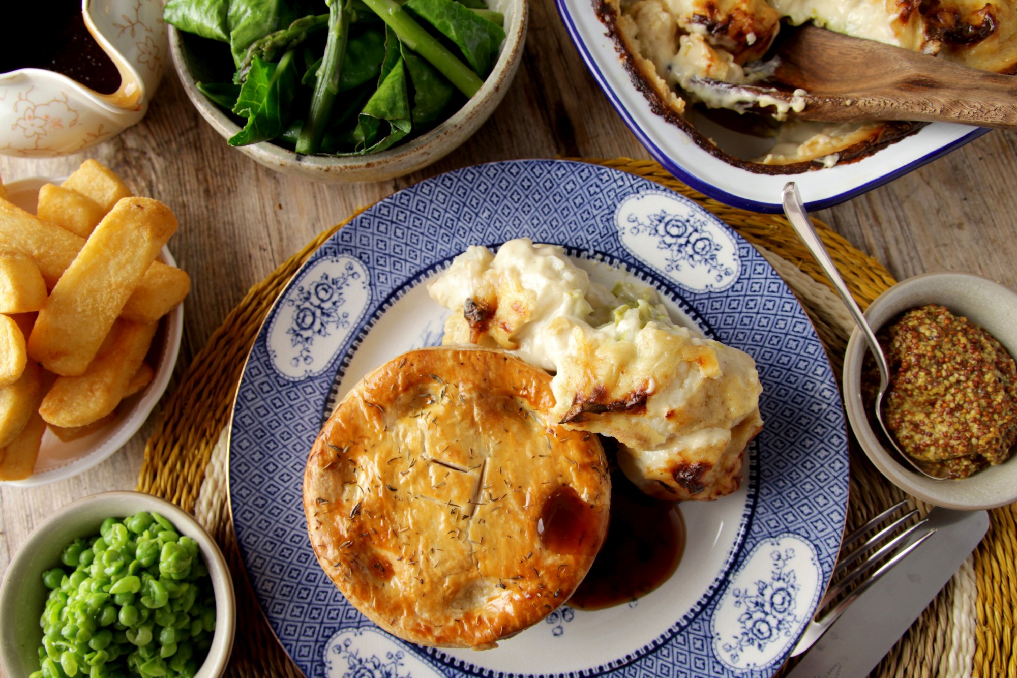 Tom's Pies Chicken, Ham Hock & Leek - Little & Cull